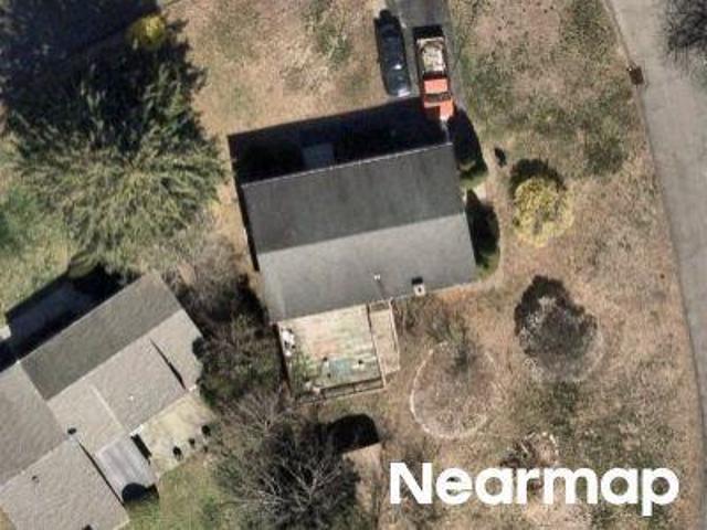 Barmore Dr E