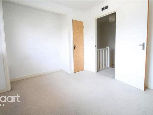 Barn Meadow Close, Fleet 1 bed semi detached house to rent £1,295 pcm £299 pw