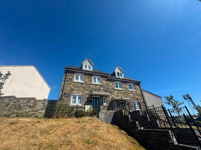 Barn Park Terrace, Wadebridge PL27, 4 bed property to rent, £1,500 pcm | PrimeLocation