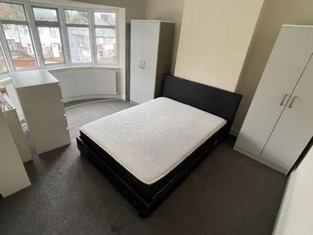 Barn Way, London, HA9 9NT, United Kingdom | 7 bed duplex for rent #140228996 | Rentberry