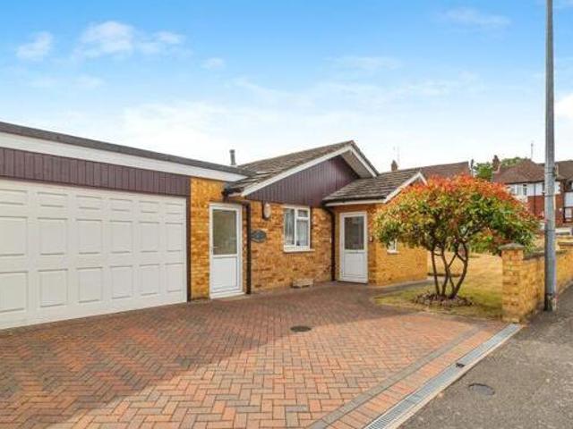 Barnabas Road, Linslade, 4 Bedroom Detached