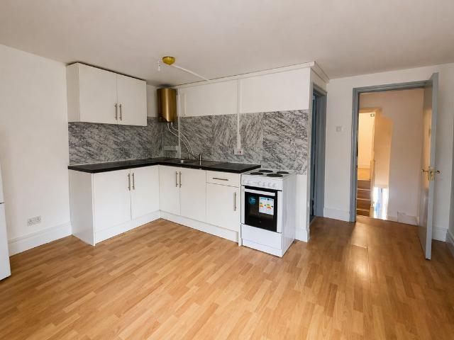 Barnabas Road, London E9, Studio to rent, £1,600 pcm | PrimeLocation