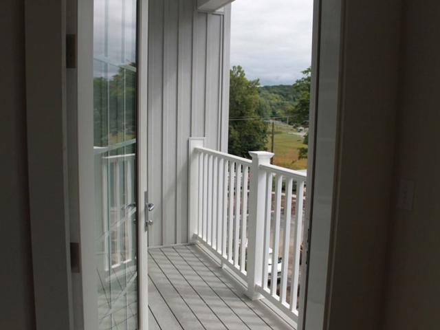 Barnbeck Place Studio Apartment for Rent at 398 Federal Rd, Brookfield, CT 06804