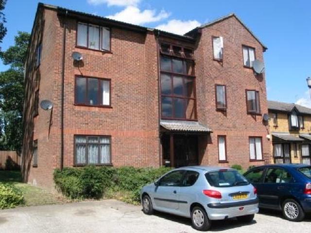 Barnes Avenue, Norwood Green UB2, 1 bed flat to rent, £1,150 pcm | PrimeLocation