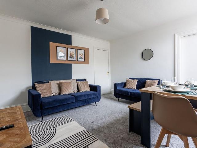 Barnes SR4, 3 bed flat to rent, £1,791 pcm | PrimeLocation