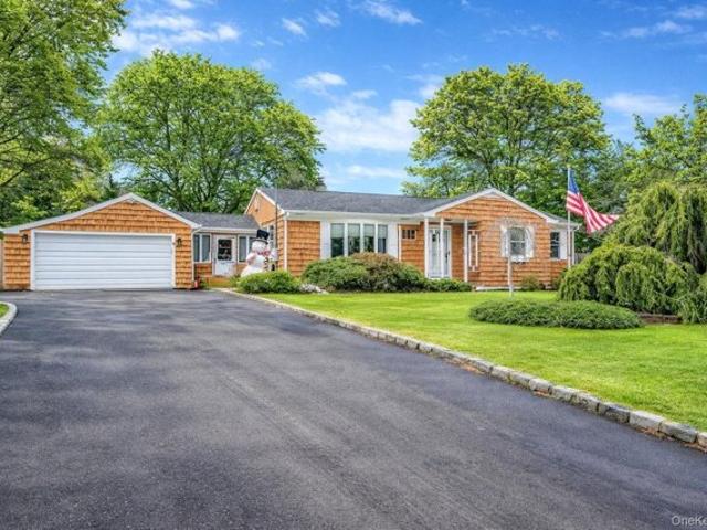Barnes Rd, Manorville, Home For Sale