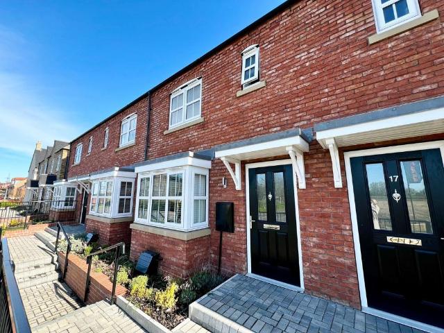 Barnes Way, Kingswood, Hull, East. 3 bed terraced house to rent £1,095 pcm £253 pw