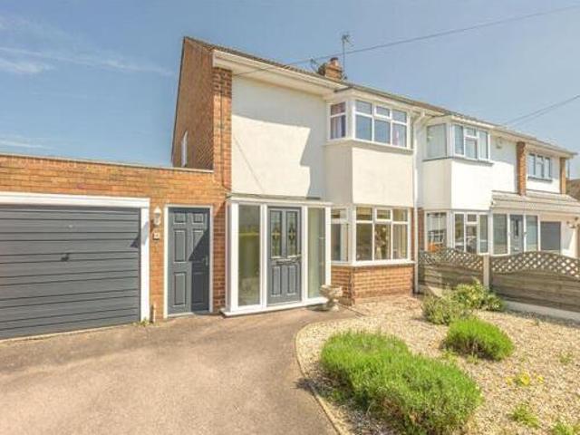 Barnett Close, Kingswinford, 2 Bedroom Semi detached