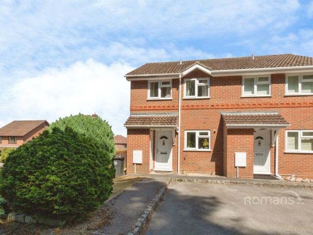 Barnett Lane, Lightwater GU18, 2 bed semi detached house to rent, £1,500 pcm | PrimeLocation