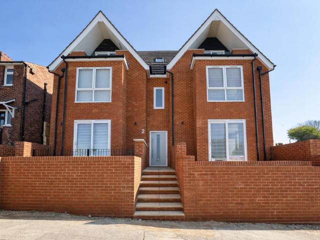 Barnett Road, Brighton 2 bed apartment to rent £1,750 pcm £404 pw