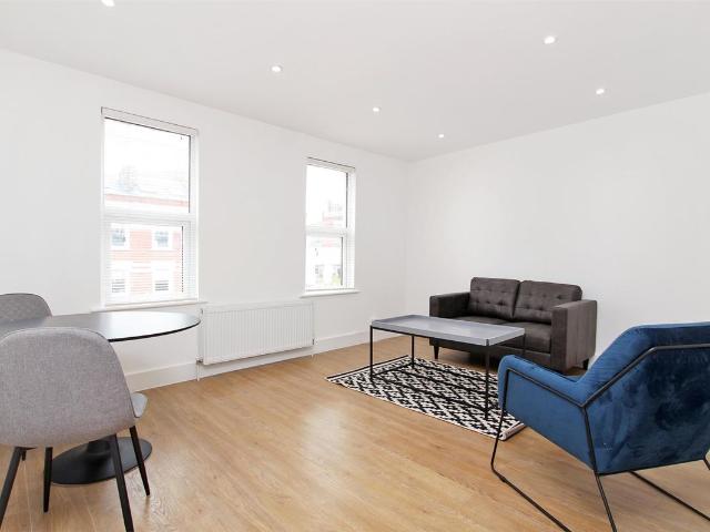 Barnett Street, London E1, 1 bed flat to rent, £1,900 pcm | PrimeLocation