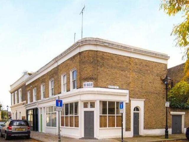 Barnet Grove, Jesus Green, 3 Bedroom End