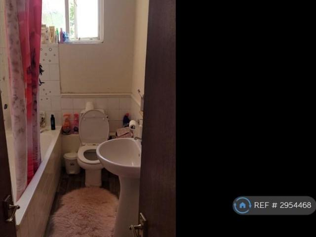 Barnet, London, N11 2 bed flat to rent £2,000 pcm £462 pw