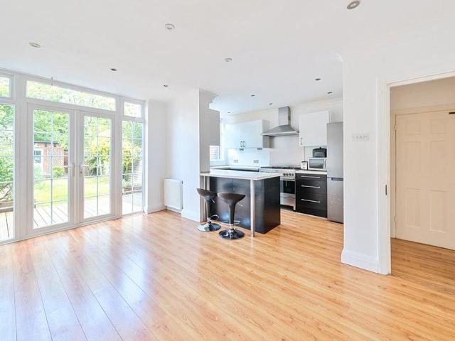 Barnfield Avenue, Kingston Upon. 4 bed terraced house to rent £3,300 pcm £762 pw