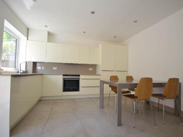 Barnfield Place, Mudchute E14, 4 bed property to rent, £4,000 pcm | PrimeLocation