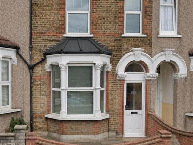 Barnfield Road, Belvedere Studio to rent £1,045 pcm £241 pw
