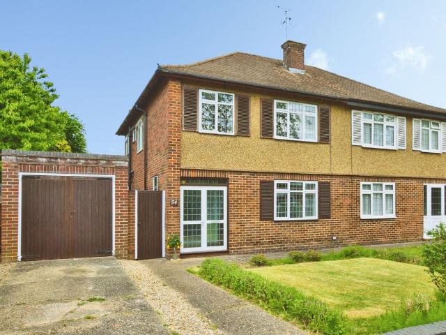Barnfield Road, St Albans AL4, 3 bed semi detached house to rent, £2,750 pcm | PrimeLocation