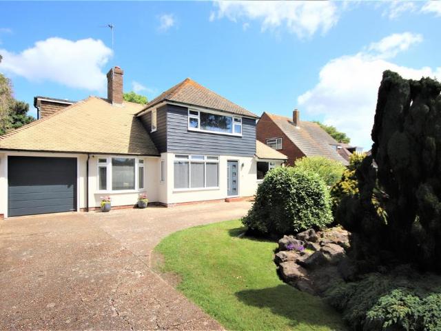 Barnhorn Road, Little Common. 5 bed house to rent £2,900 pcm £669 pw