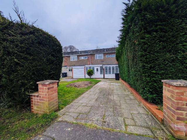 Barnmead, Haywards Heath RH16, 4 bed property to rent, £2,300 pcm | PrimeLocation