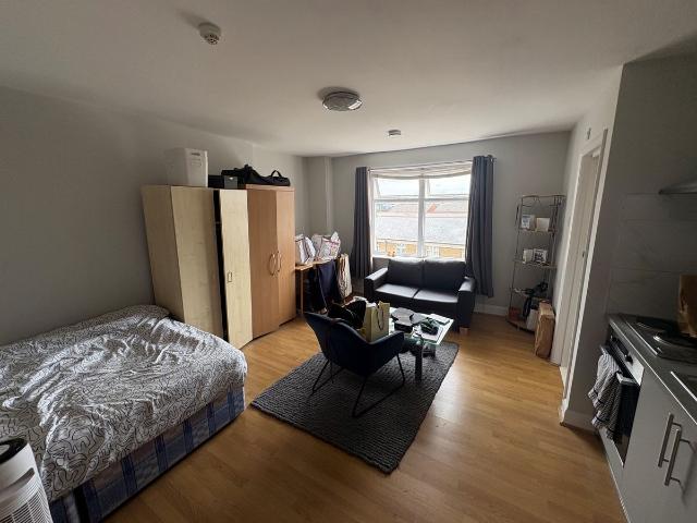 Barnsbury Road, Islington Angel N1, Studio to rent, £1,600 pcm | PrimeLocation