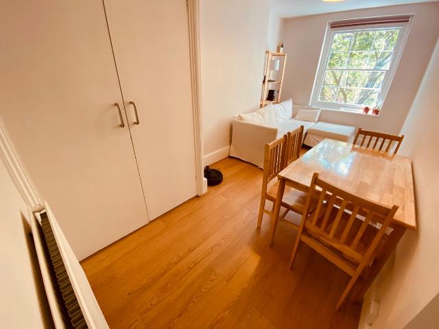 Barnsbury Road, London N1, 4 bed flat to rent, £4,767 pcm | PrimeLocation