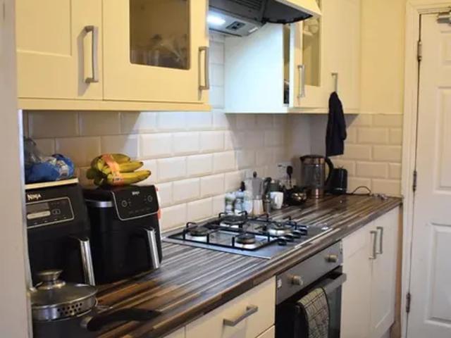 Barnsfold Avenue, Manchester, M14 6FJ, United Kingdom | 6 bed duplex for rent #167547063 | Rentberry