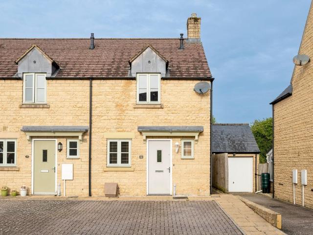 Barnsley Way, Bourton On The Water GL54, 2 bed end terrace house to rent, £1,400 pcm | PrimeLocation