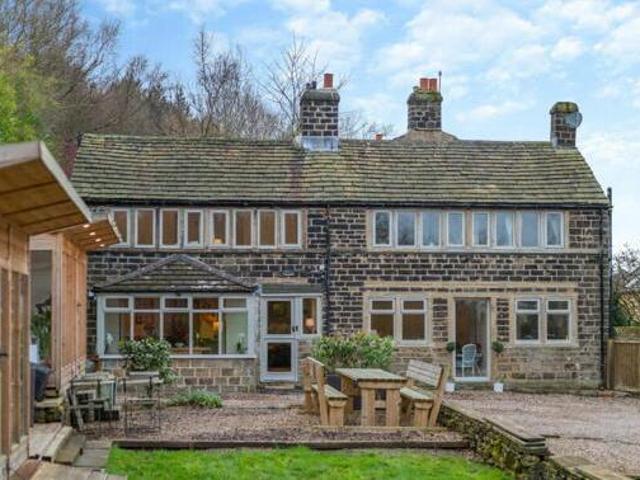 Barnsley Road, Upper Cumberworth, 4 Bedroom Semi detached