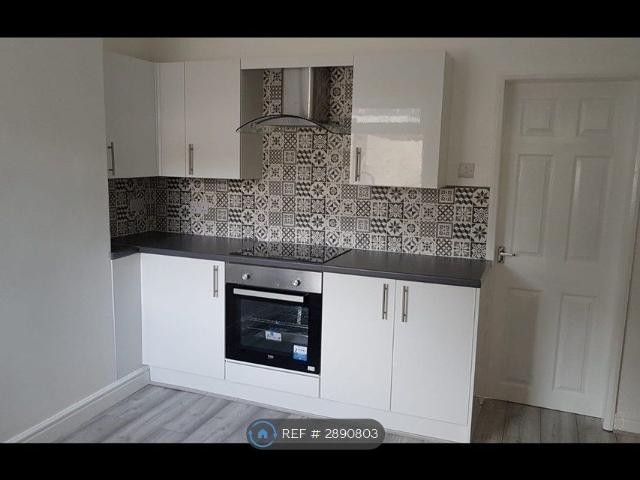 Barnsley Street, Hull HU8, 2 bed terraced house to rent, £735 pcm | PrimeLocation