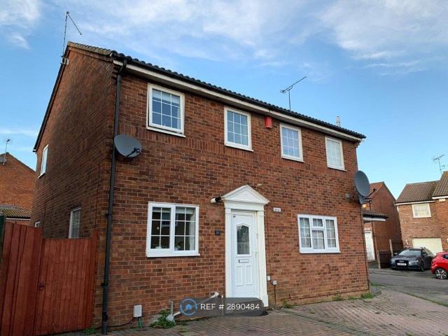 Barnston Close, Luton LU2, 2 bed semi detached house to rent, £1,350 pcm | PrimeLocation