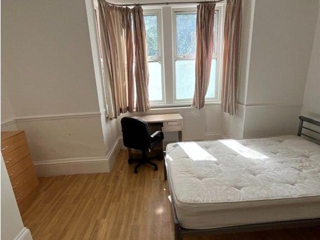 Barnwood Road, Gloucester GL2, Room to rent, £750 pcm | PrimeLocation