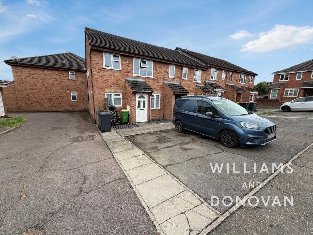 Barnwell Drive, Hockley, Essex SS5, 2 bed flat to rent, £1,100 pcm | PrimeLocation
