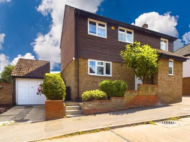 Barnwell Drive, Hockley, 4 Bedroom Detached