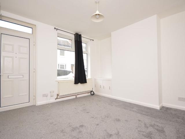 Barnwell Street, Kettering NN16, 2 bed terraced house to rent, £875 pcm | PrimeLocation