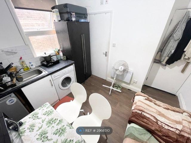 Baronet Road, London N17, Studio to rent, £750 pcm | PrimeLocation