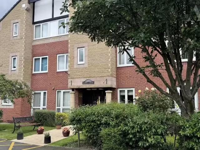 Barons Court, Solihull B92 1 bed retirement property for sale.