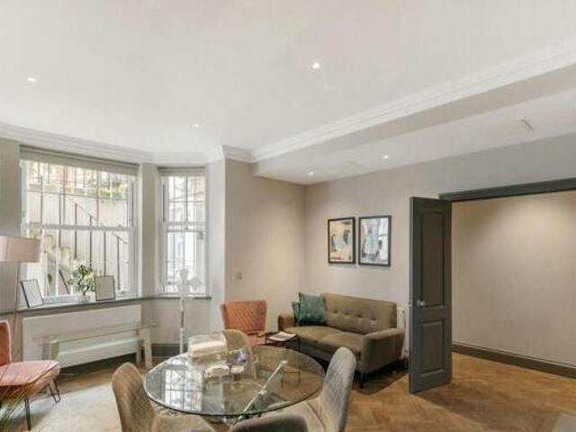 Barons Court Road, Barons Court, 2 Bedroom Flat