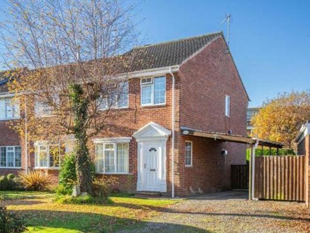 Barons Crescent, Copmanthorpe, 3 Bedroom End
