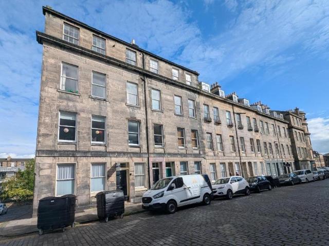 Barony Street, New Town, Edinburgh, EH3 3 bed flat to rent £1,495 pcm £345 pw