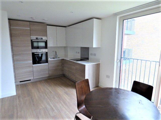 Baroque Gardens, Grand Canal Avenue, London SE16, 2 bed flat to rent, £2,400 pcm | PrimeLocation