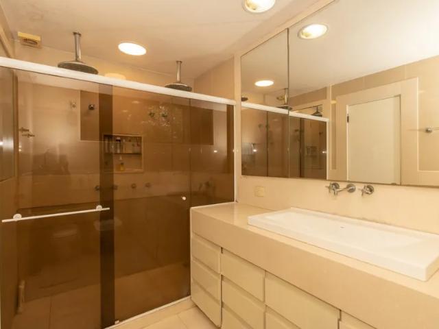 Barra da Tijuca Cond Santa Lúcia casa duplex