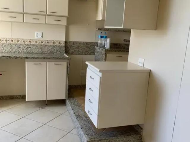 Barra da Tijuca – Parque das Rosas Rosa Viva – apto reformado 85 m² 2 qtos/ 1 ste splits armários