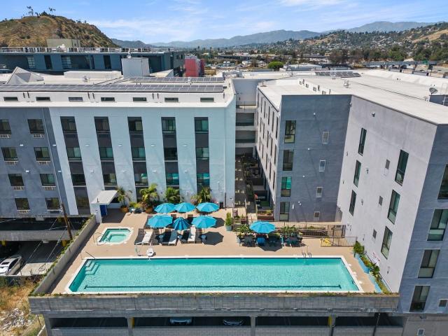 Barranca LA Studio Apartment for Rent at 2020 Barranca St, Los Angeles, CA 90031 Lincoln Heights