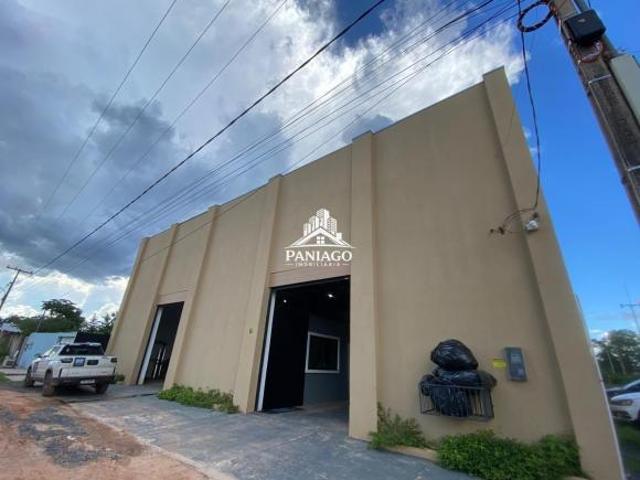 Barracão 430 m², pé direito alto, energia solar Parque Geórgia, Cuiabá/MT