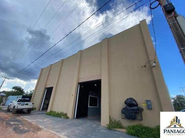 Barracão 430 m², pé direito alto, energia solar Parque Geórgia, Cuiabá/MT