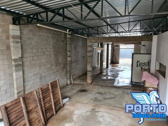 Barracão= 380 m² terreno: 11x 44