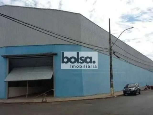 Barracão com 1.000m² no jardim petropolis!