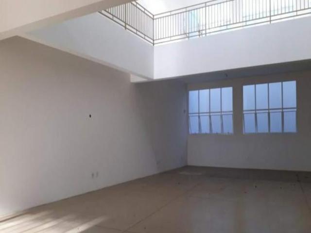 Barracão Comercial em Itu SP: 430m², 5 Banheiros, Venda ou Locação no Alto de São José