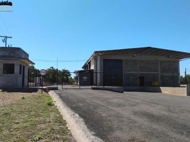Barracão Industrial à Venda em Nossa Senhora da Guia MT: 4 Salas, 4 Banheiros, 20 Vagas de Garagem