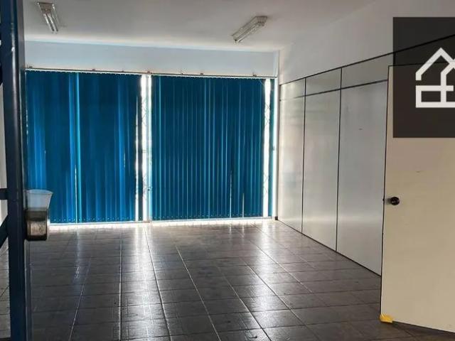 Barracão Para Alugar com 3 Docas no Parque São Paulo, por R$: 25.000,00 – Cascavel/PR